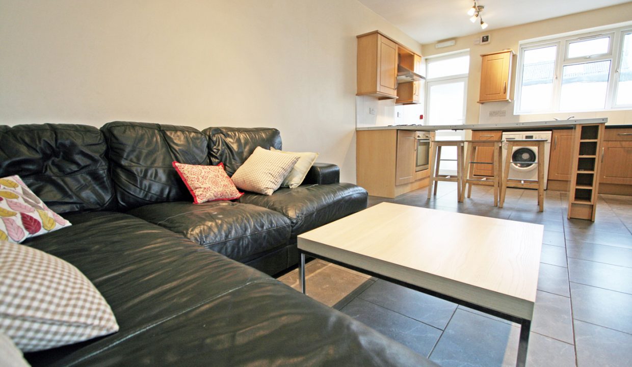 Student Houses Cardiff - Quality Houses for 2023-24 in Cathays & Roath